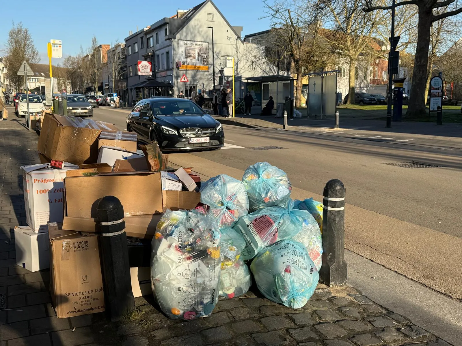 LIVE. Staking bij Ivago in Gent is opgeschort: afval op straat moet ...