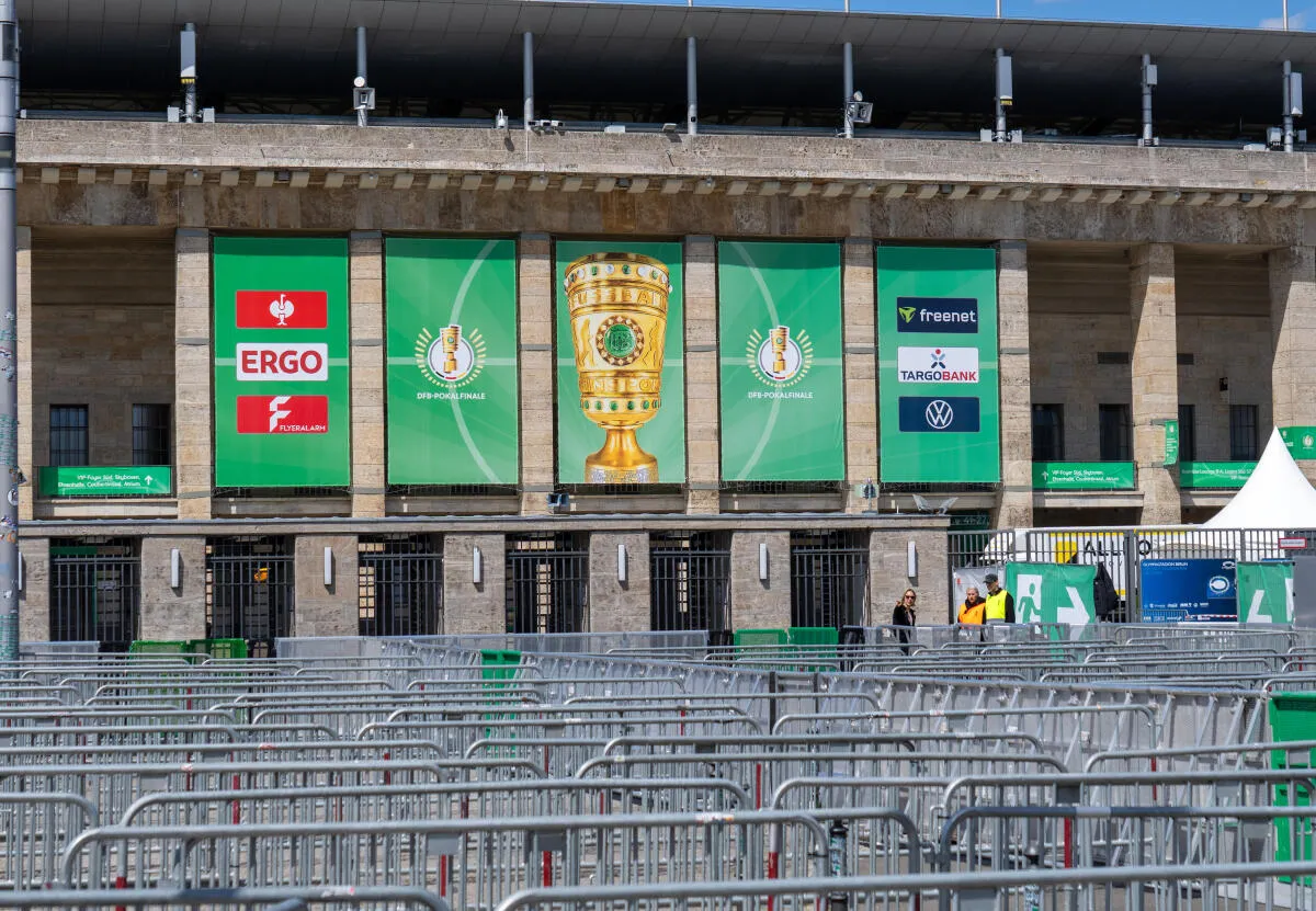 DFB-Pokal: So feiern die Fußball-Fans von Bielefeld und Stuttgart das ...